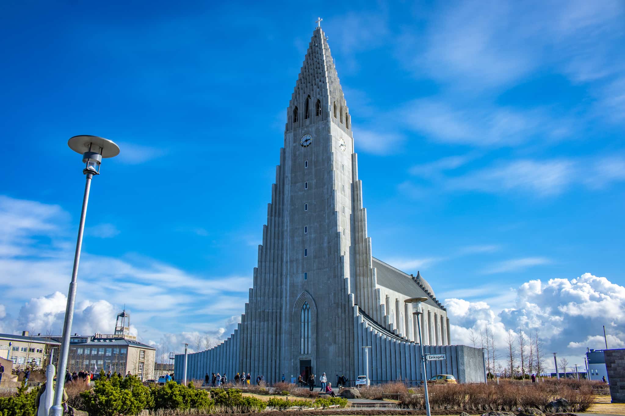 Hallgrimskirkja - Qué ver y hacer en Reikiavik - Conociendo🌎